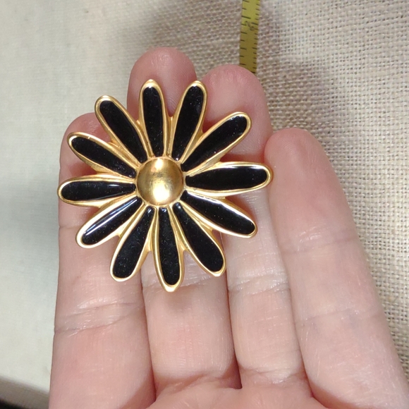 Jewelry | Vintage Signed Daisy Brooch | Poshmark